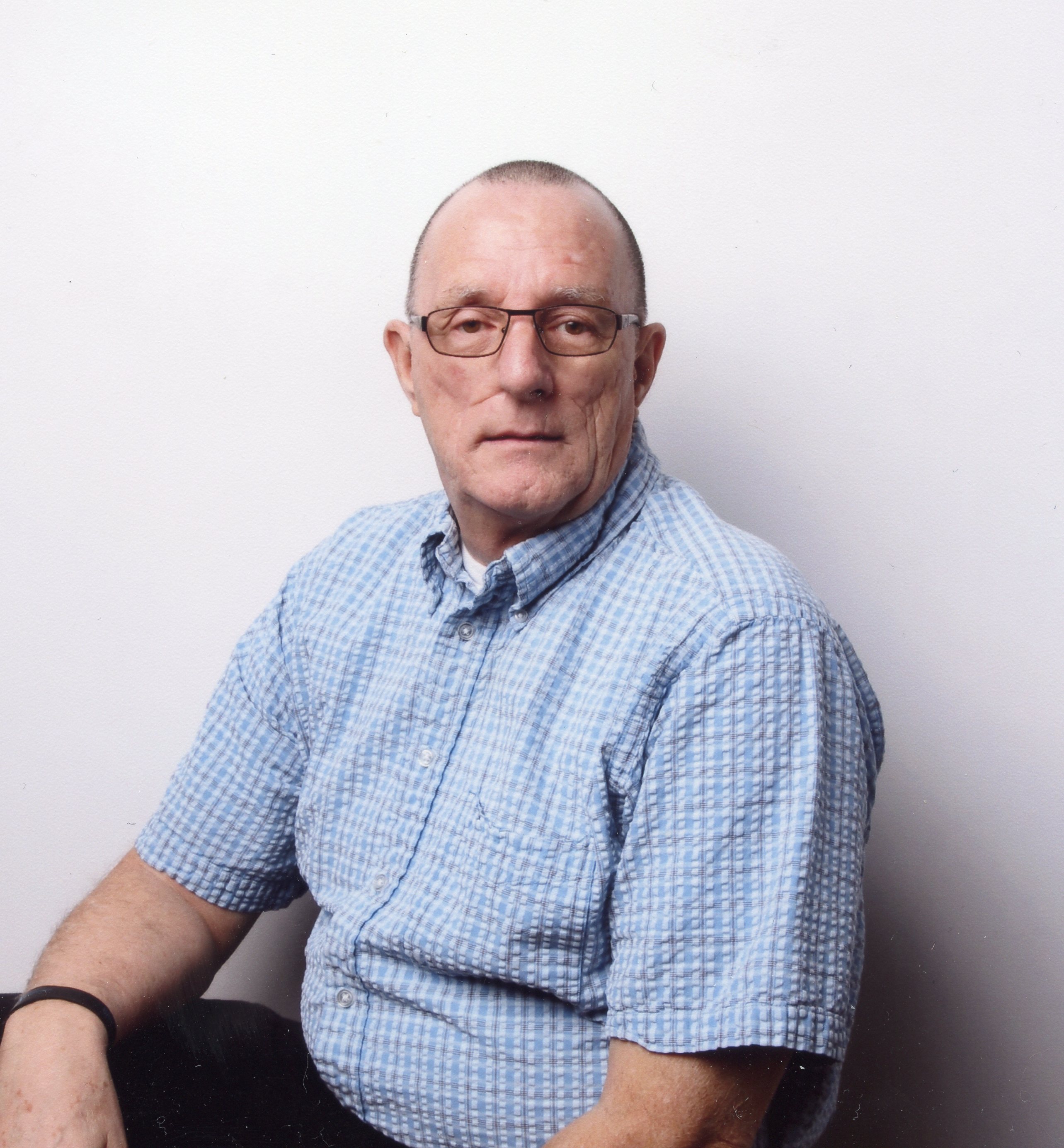 Kenmore (Ken) Black — Résidence funéraire Steve L. Elkas