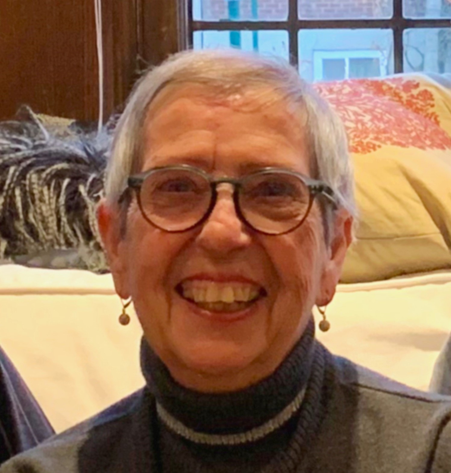 Louise Rheault's Instagram, Twitter & Facebook on IDCrawl