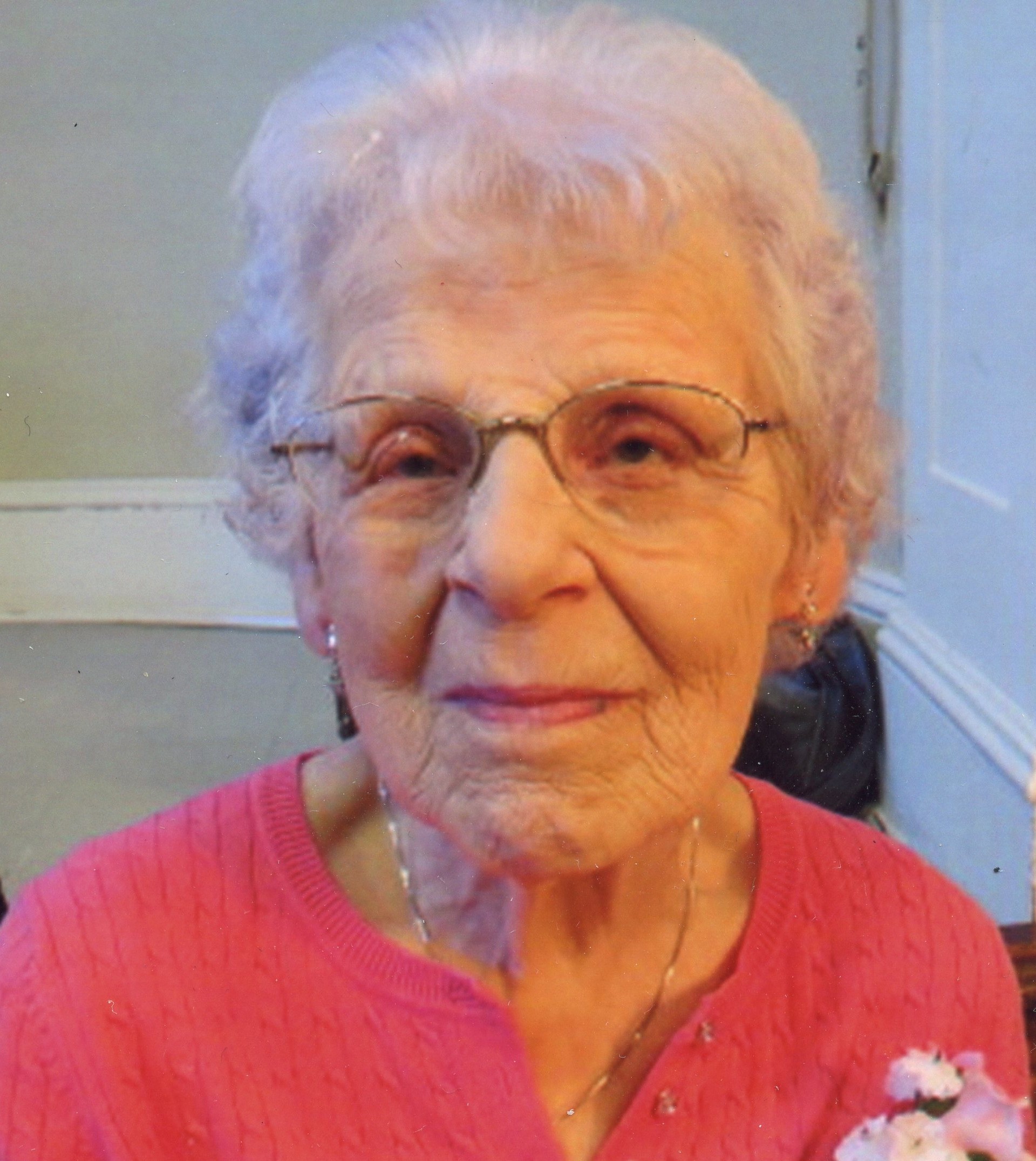 Sarah Stratton's Instagram, Twitter & Facebook on IDCrawl