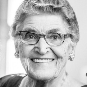 Mrs Mary Elizabeth Cheal — Résidence funéraire Steve L. Elkas