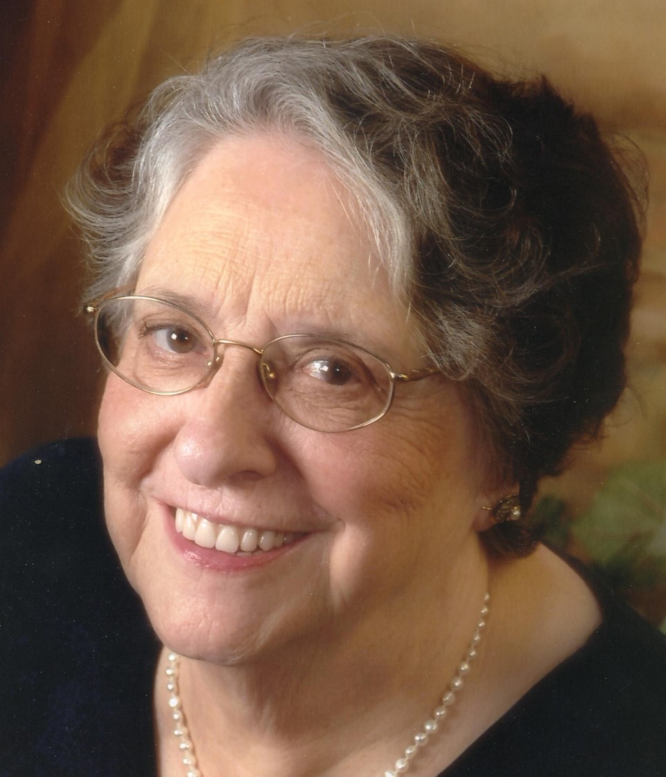 Mme Teresa Scallon Quénec’hdu — Résidence funéraire Steve L. Elkas