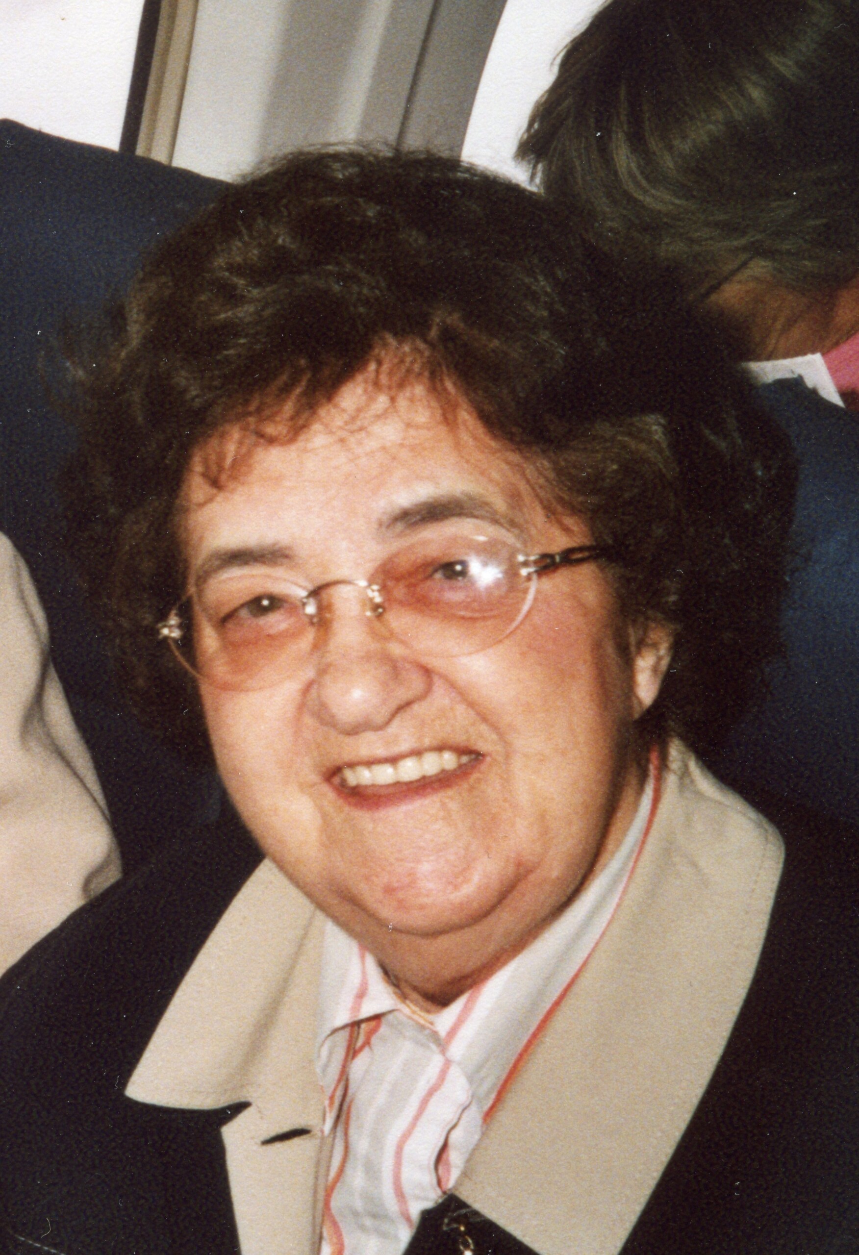 Mme Anita Dostie — Résidence funéraire Steve L. Elkas