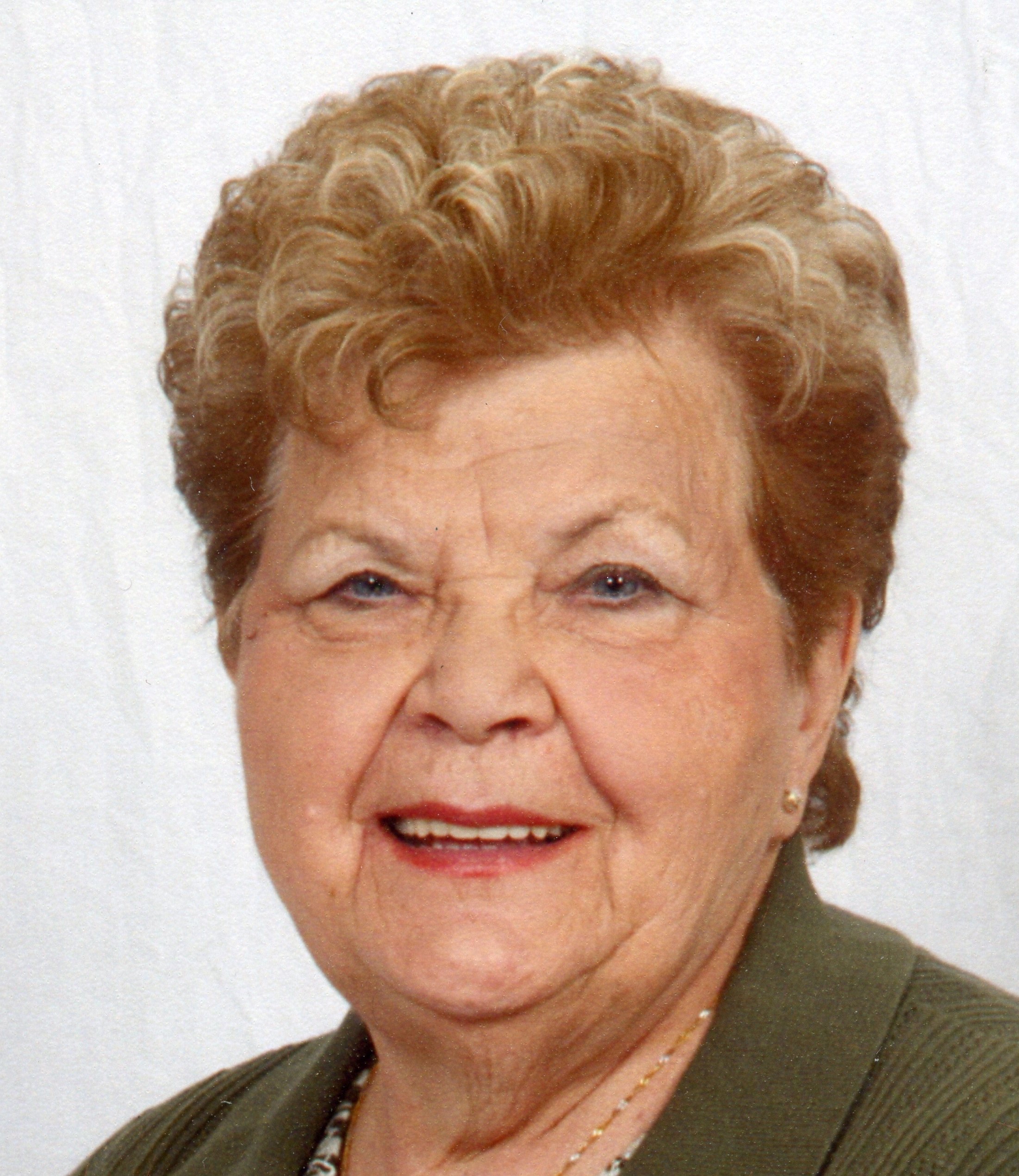 Mme Yvette Nault — Résidence funéraire Steve L. Elkas