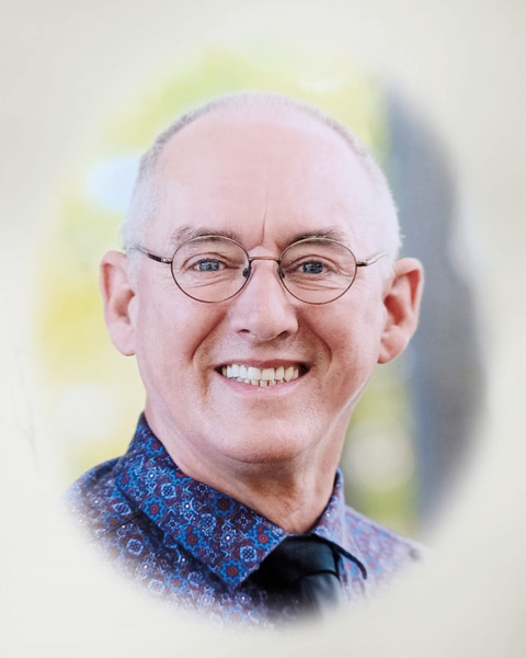 M. Robert Shea — Résidence funéraire Steve L. Elkas