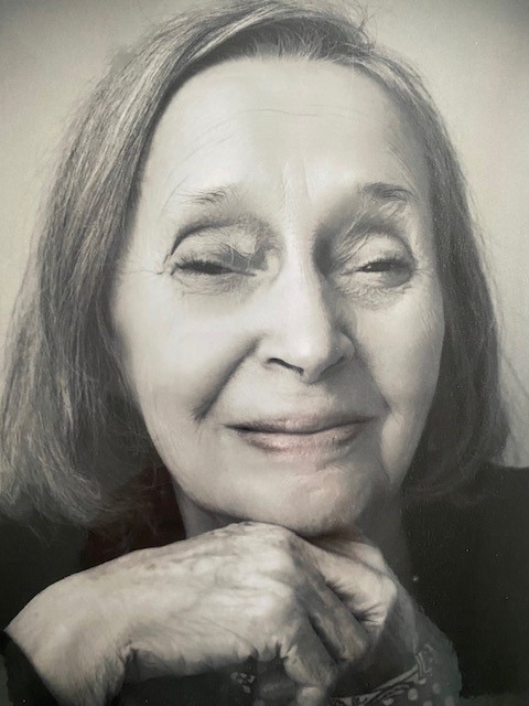 Mme Carolle Bronson — Résidence funéraire Steve L. Elkas