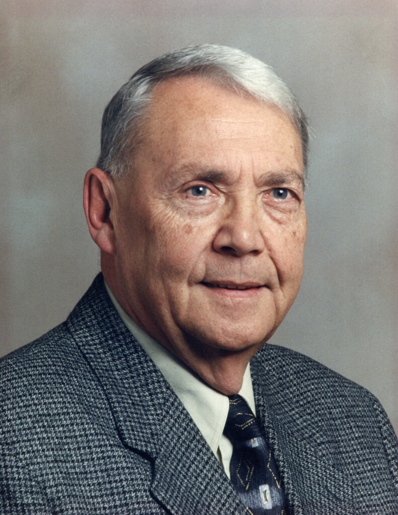 Mr William Moore — Résidence funéraire Steve L. Elkas