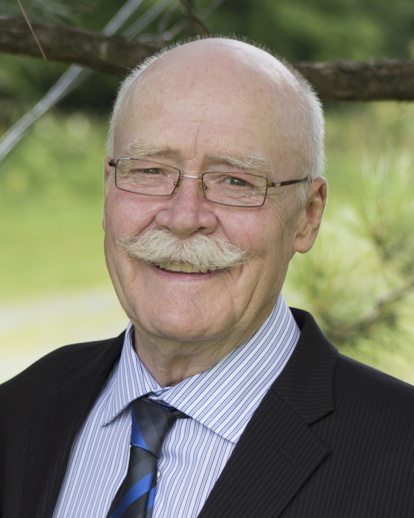 M. Benoit Plamondon — Résidence funéraire Steve L. Elkas