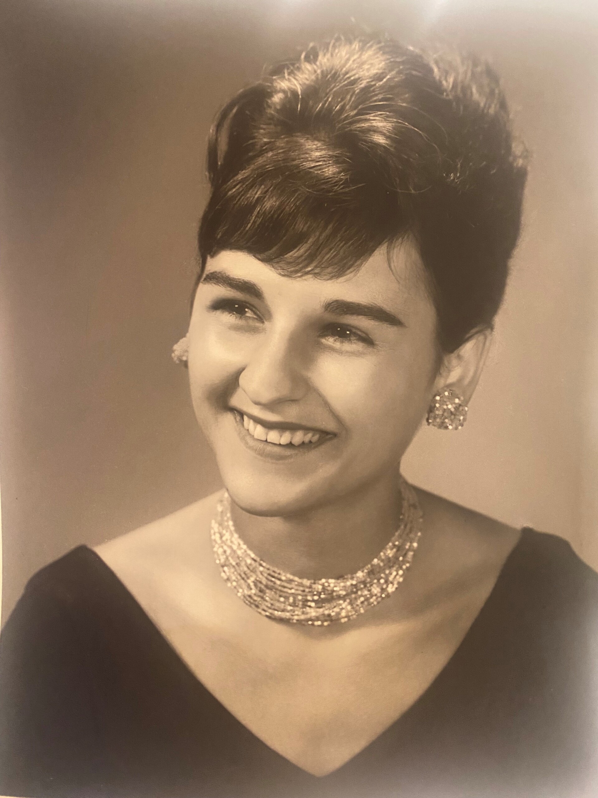 Mme Jocelyne Dion — Résidence funéraire Steve L. Elkas