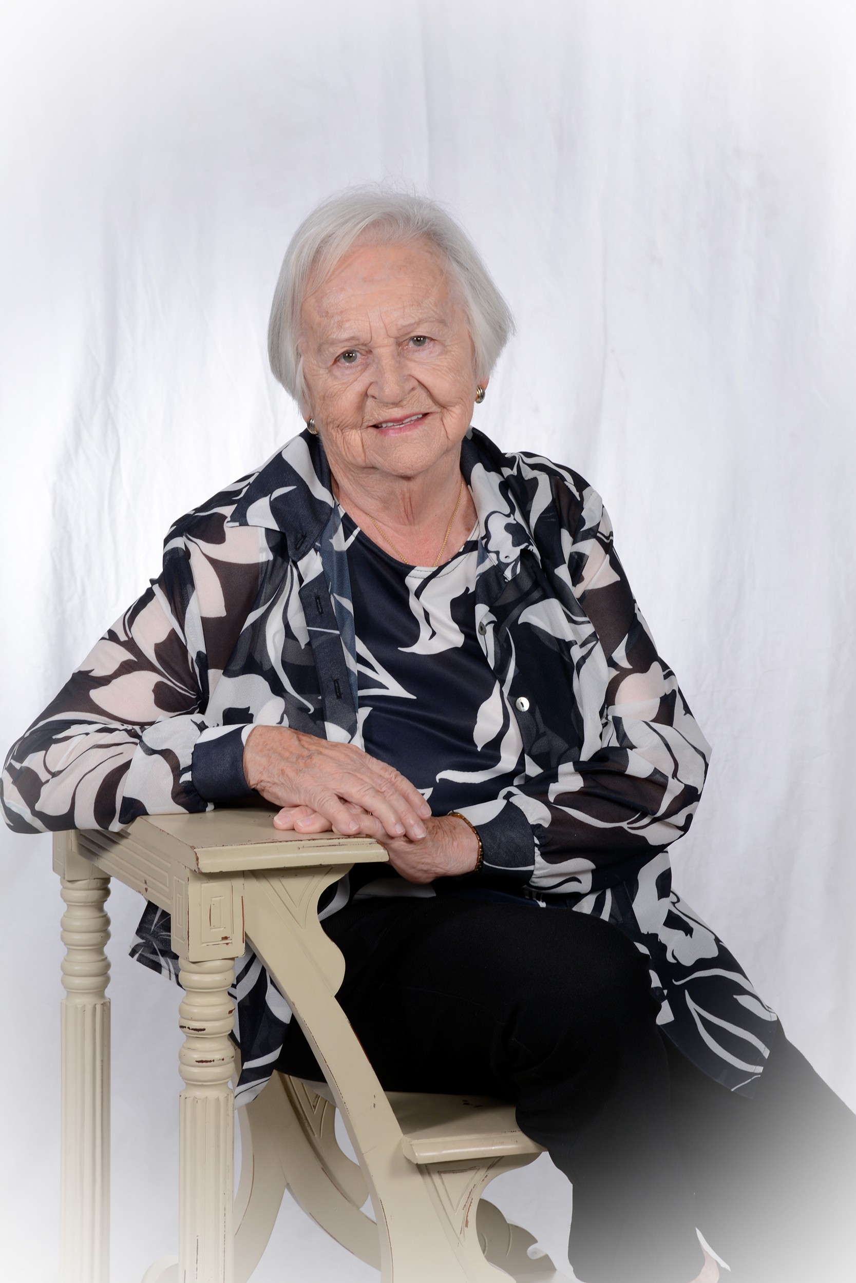 Mme Marcelle Jacques Cousineau — Résidence funéraire Steve L. Elkas